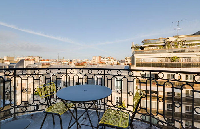 Paris 16ème, Auteuil-Nord, Jasmin, Mirabeau : Appartement 4 pièces à louer