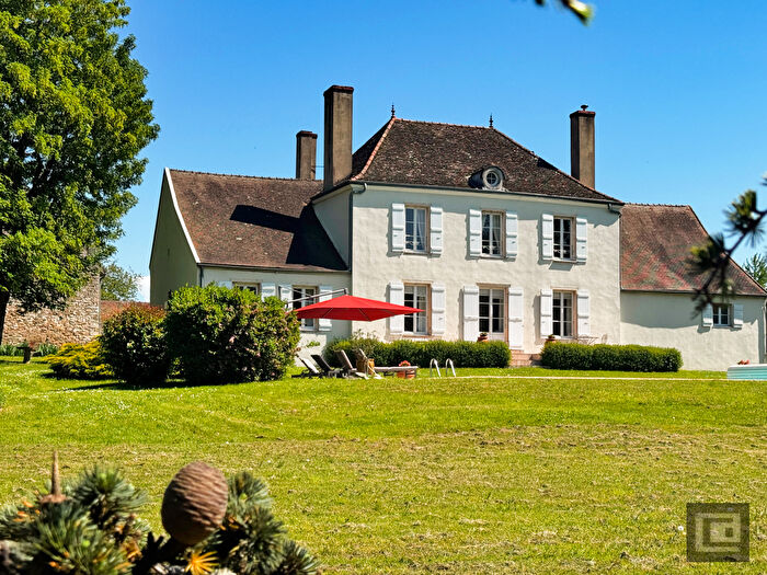 Virey-le-Grand : Maison 12 pièces à vendre