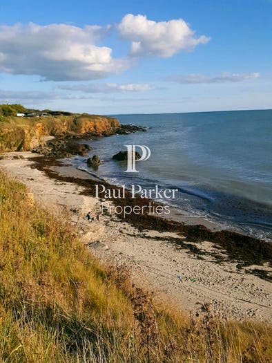 Moëlan-sur-Mer : Maison 8 pièces à vendre