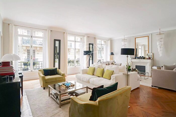 Appartement à vendre - Paris e , Courcelles, Wagram - 7 pièces - 4 chambres