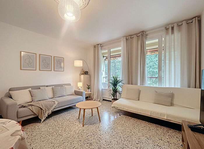 Appartement à vendre - Aubagne, Passons, Verdun - 3 pièces - 2 chambres