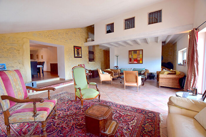 Maison à vendre - Allègre-les-Fumades - 9 pièces - 4 chambres