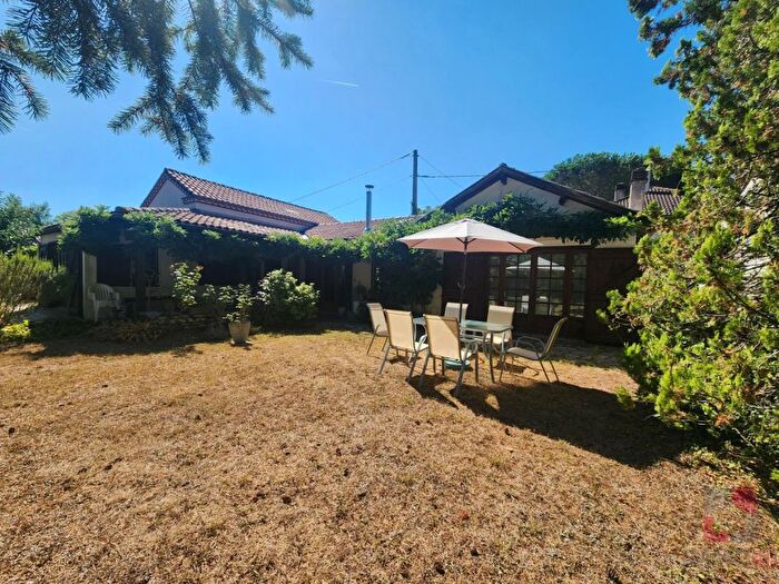 Maison à vendre - Prayssac - 5 pièces - 3 chambres