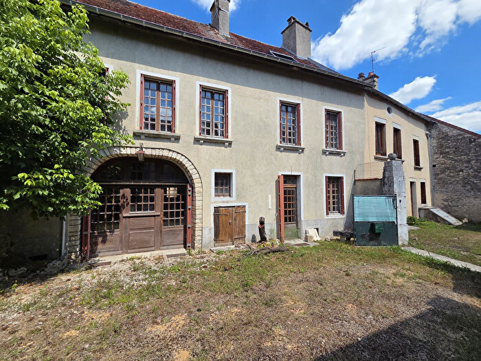 Maison à vendre - Loches-sur-Ource - 10 pièces - 7 chambres