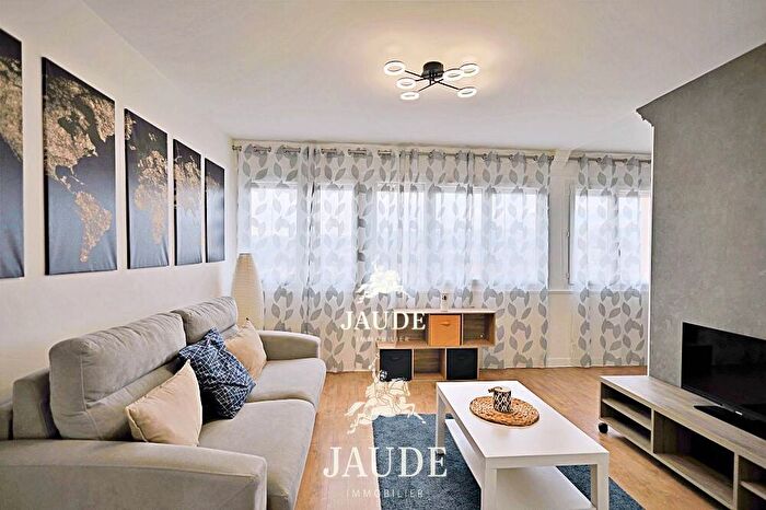 Appartement à louer - Clermont-Ferrand - 4 pièces - 2 chambres