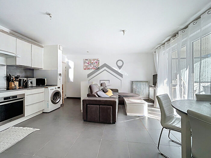 Appartement à vendre - Vitrolles, Bords de létang, Tribales, Ferme de Croze - 2 pièces - 1 chambre