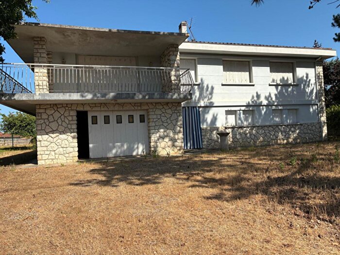 Maison 7 pièces à Estillac, à vendre