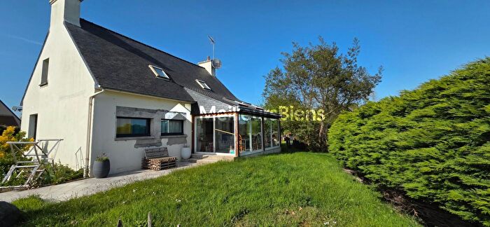 Maison 8 pièces à vendre à Ploulec'h