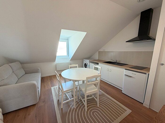 Saint Serge-Ney-Chalouère, Angers : Appartement 2 pièces à louer