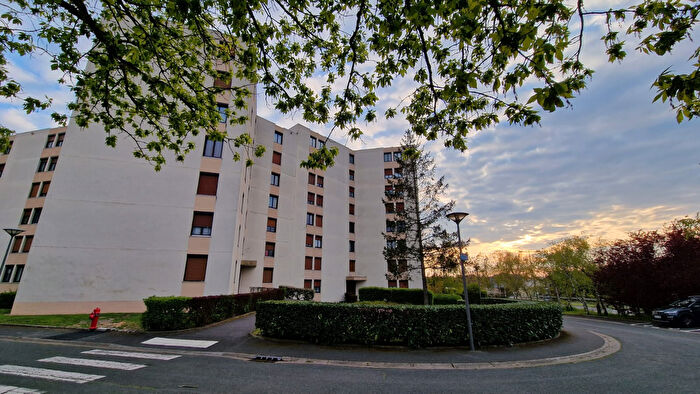 Appartement 4 pièces à louer à Joué-lès-Tours, Vallée Violette, Grande Bruère