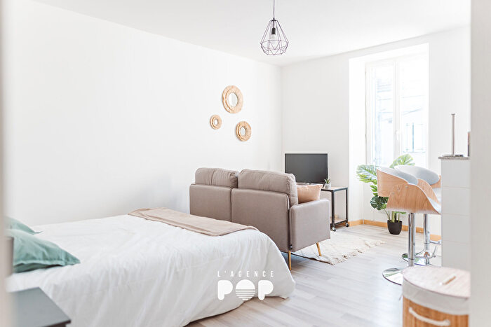 Appartement à louer - Périgueux, Saint-Georges - 1 pièce