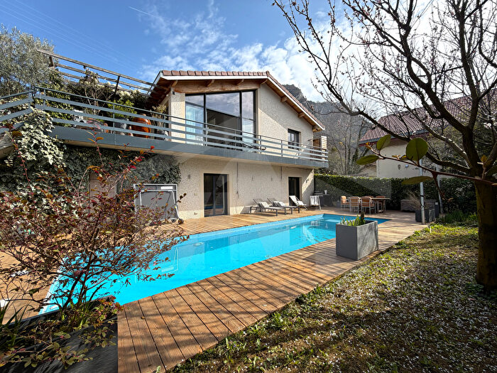 Maison à vendre - Saint-Martin-le-Vinoux - 5 pièces - 4 chambres