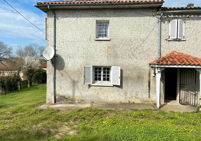 Maison 4 pièces à vendre à Le Pout