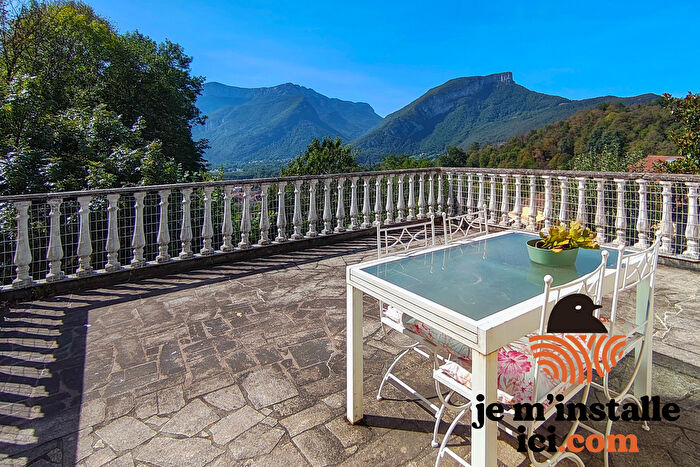 Maison à vendre - Voreppe - 6 pièces - 4 chambres