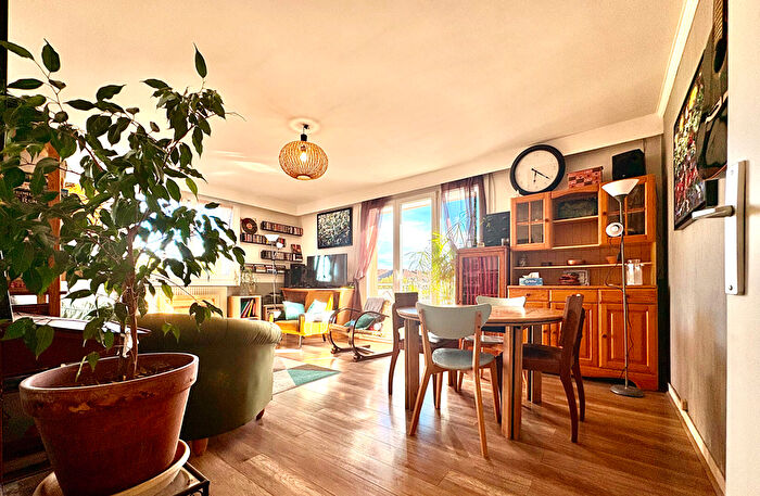 Appartement à vendre - Besançon, Montrapon, Fontaine Ecu, Montboucons, Montjoux - 4 pièces - 3 chambres