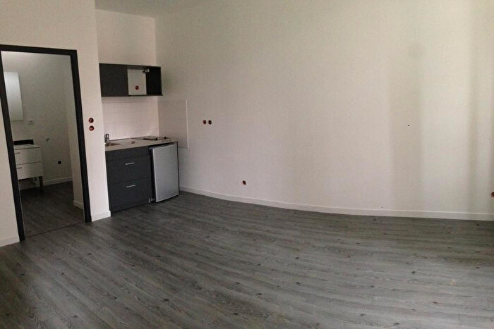 Appartement à louer - Béziers, Centre-ville, Palais des Congrès, Garibaldi, Gambetta - 1 pièce