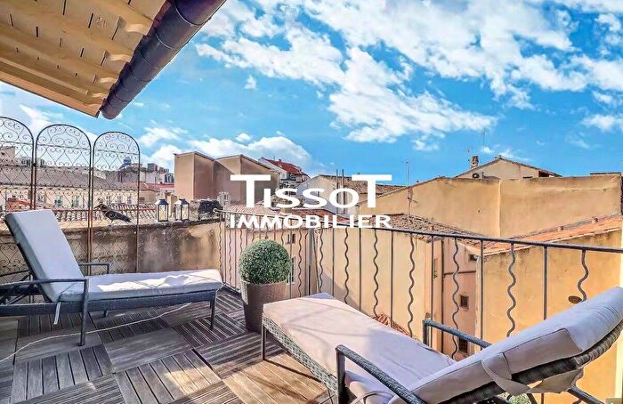 Arènes, Nîmes : Appartement 5 pièces à louer