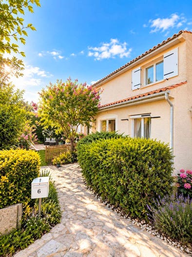 Maison 10 pièces à Saige Sud, Pessac, à louer