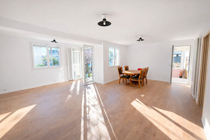 Maison à vendre - Neuilly-Plaisance, Bel Air, Clémenceau, Carnot - 6 pièces - 4 chambres