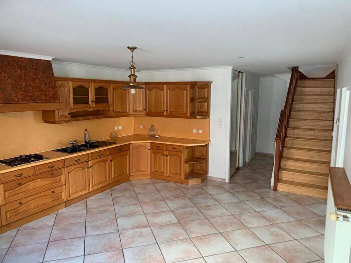 Maison 5 pièces à louer à Pusignan