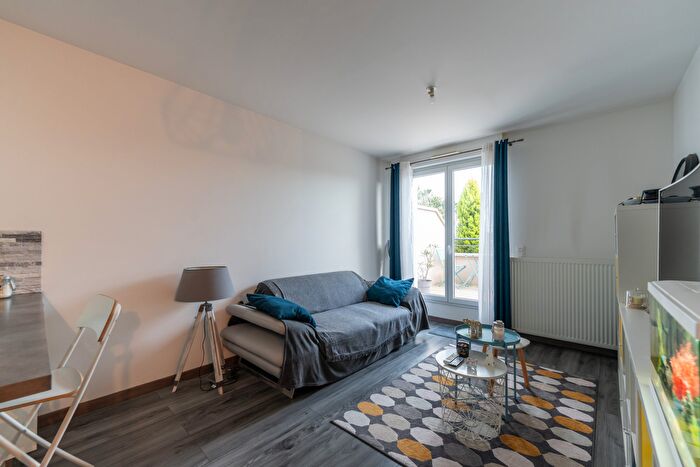 Appartement à vendre - Tremblay-en-France - 3 pièces - 2 chambres