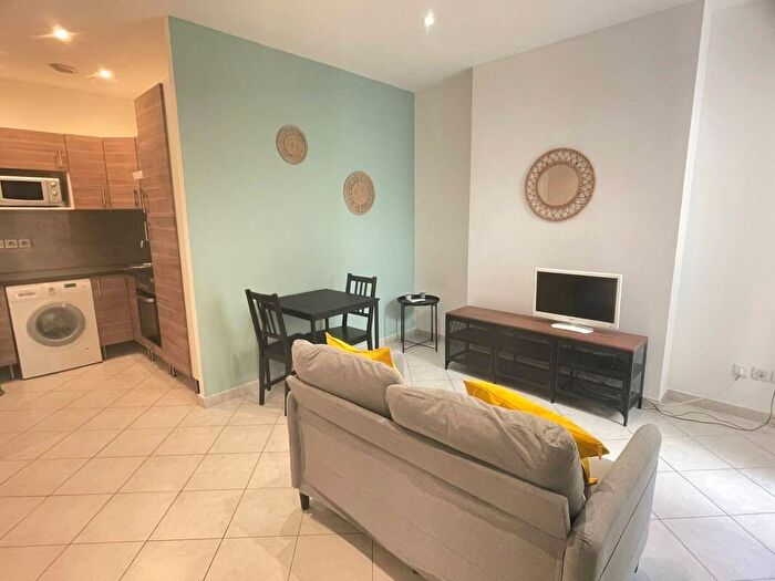 Appartement à louer - Les Grandes Carmes, Marseille ème arrondissement - 2 pièces - 1 chambre