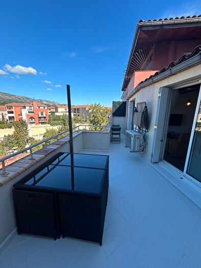 Appartement à vendre - Aubagne, Centre-ville, Beaumond - 2 pièces - 1 chambre