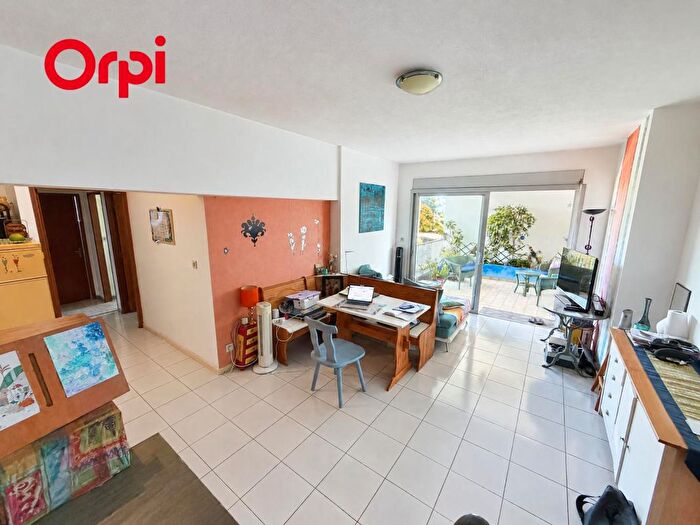 Saint-Pierre, Centre-ville - Appartement 3 pièces à vendre