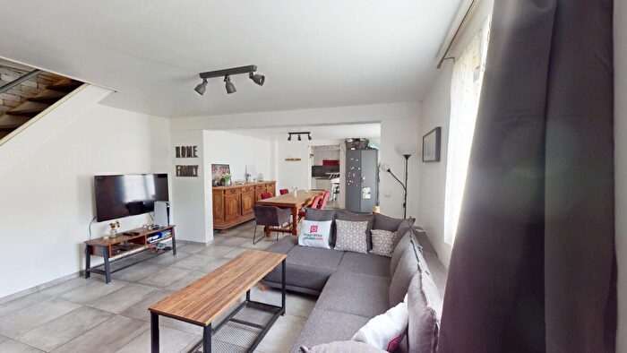 Maison à vendre - Jouy-le-Châtel - 6 pièces - 4 chambres