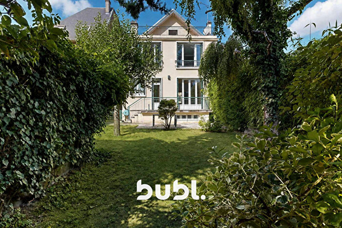 Sceaux, Filmins, Achille Garnon - Maison 10 pièces à vendre