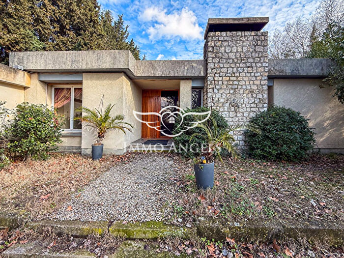 Morières-lès-Avignon - Maison 6 pièces à vendre