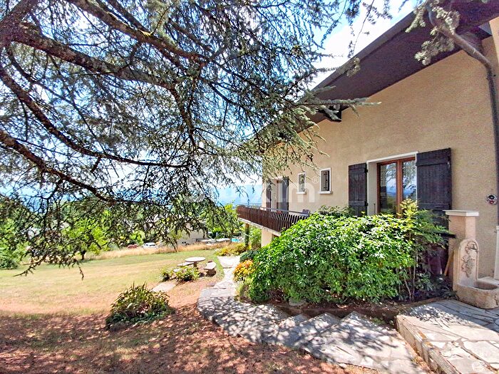 Saint-Eusèbe : Maison 6 pièces à vendre