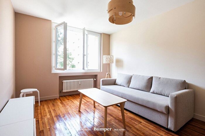 Appartement à louer - Croix Rousse Centre, Lyon ème arrondissement - 2 pièces - 1 chambre