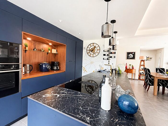 Maison à vendre - Le Relecq-Kerhuon - 7 pièces - 3 chambres