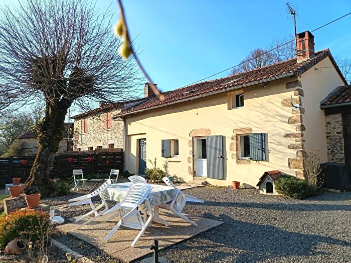 Maison 5 pièces à vendre à Nantiat