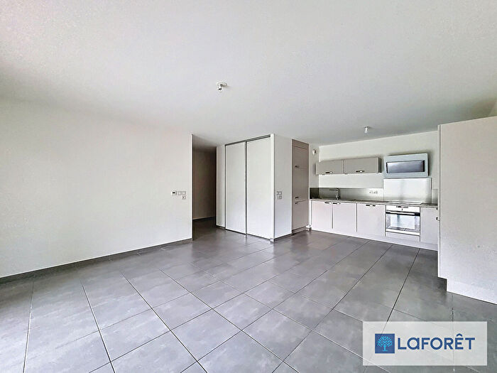 Appartement à vendre - Thoiry - 4 pièces - 3 chambres