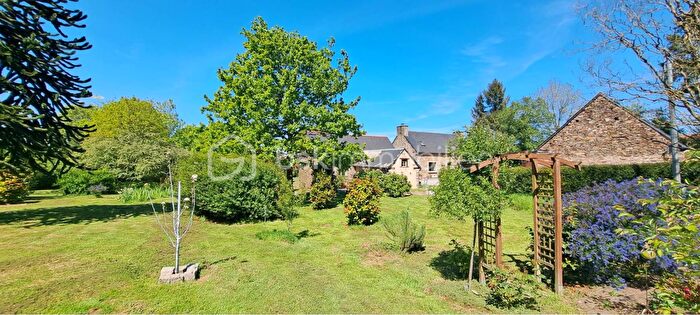 Saint-Martin-des-Prés : Maison 9 pièces à vendre
