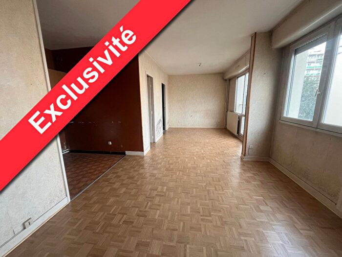 Appartement à vendre - Saint-Étienne, Saint-Roch, Vivaraize, Valbenoite, Centre Deux - 1 pièce