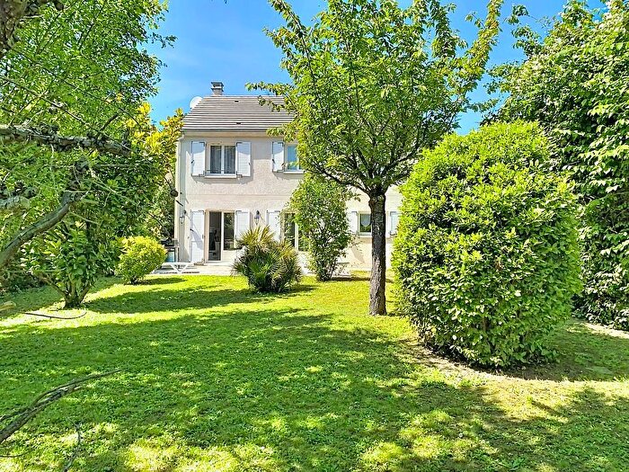 Boussy-Saint-Antoine : Maison 5 pièces à vendre