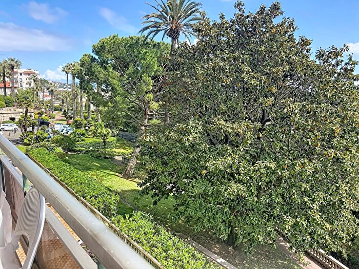 Appartement 2 pièces à vendre - Cannes, Petit Juas