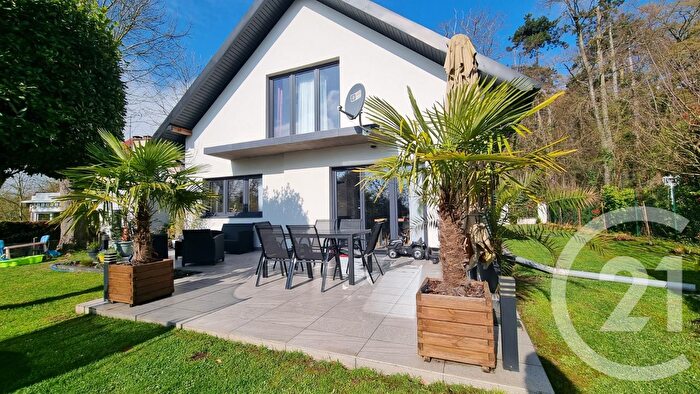 Maison à vendre - Champagne-sur-Oise - 5 pièces - 3 chambres