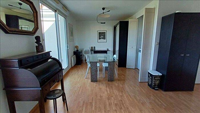 Toison d'Or-Zone Industrielle, Dijon : Appartement 1 pièce à louer