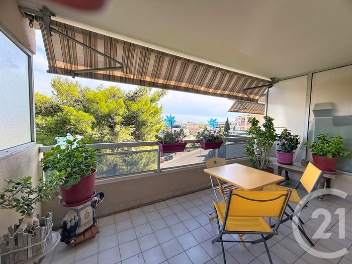 Saint-Laurent-du-Var, Galinières, Pomarels : Appartement 3 pièces à vendre