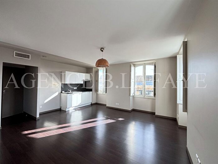 Appartement à louer - Bordeaux, Quinconces, Grands Hommes, Tourny - 2 pièces - 1 chambre