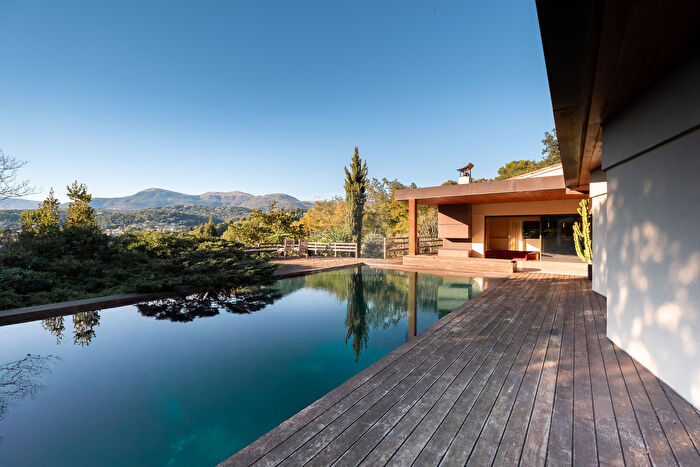 Maison à vendre - Saint-Paul-de-Vence - 8 pièces - 6 chambres