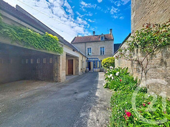 Douvres-la-Délivrande : Maison 11 pièces à vendre