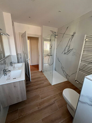 Appartement à louer - Colmar, Sainte-Marie - 5 pièces - 2 chambres