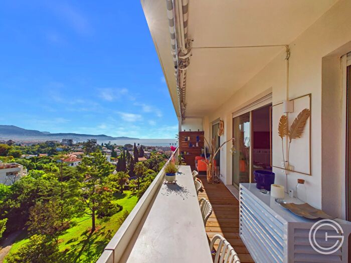 Nice, Fabron : Appartement 4 pièces à vendre