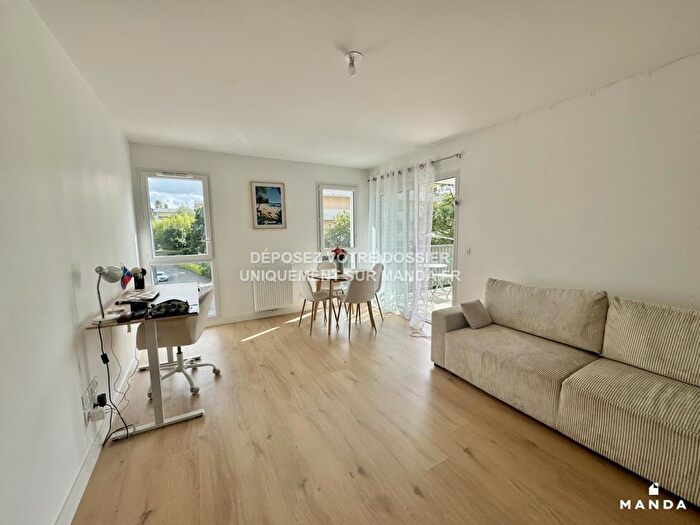 Appartement à louer - Lormont, Génicart - 3 pièces - 2 chambres