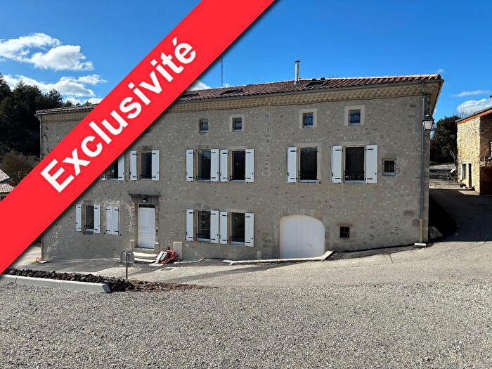 Appartement à louer - Aix-en-Diois - 4 pièces - 3 chambres